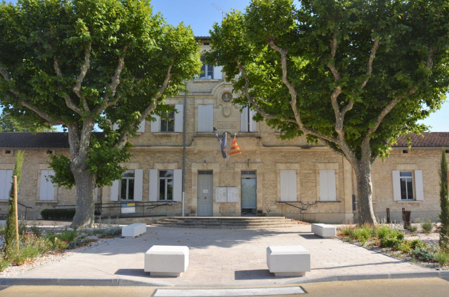 Saint-Étienne-du-Grès: Rooted in Provencal Crafts and History - French ...